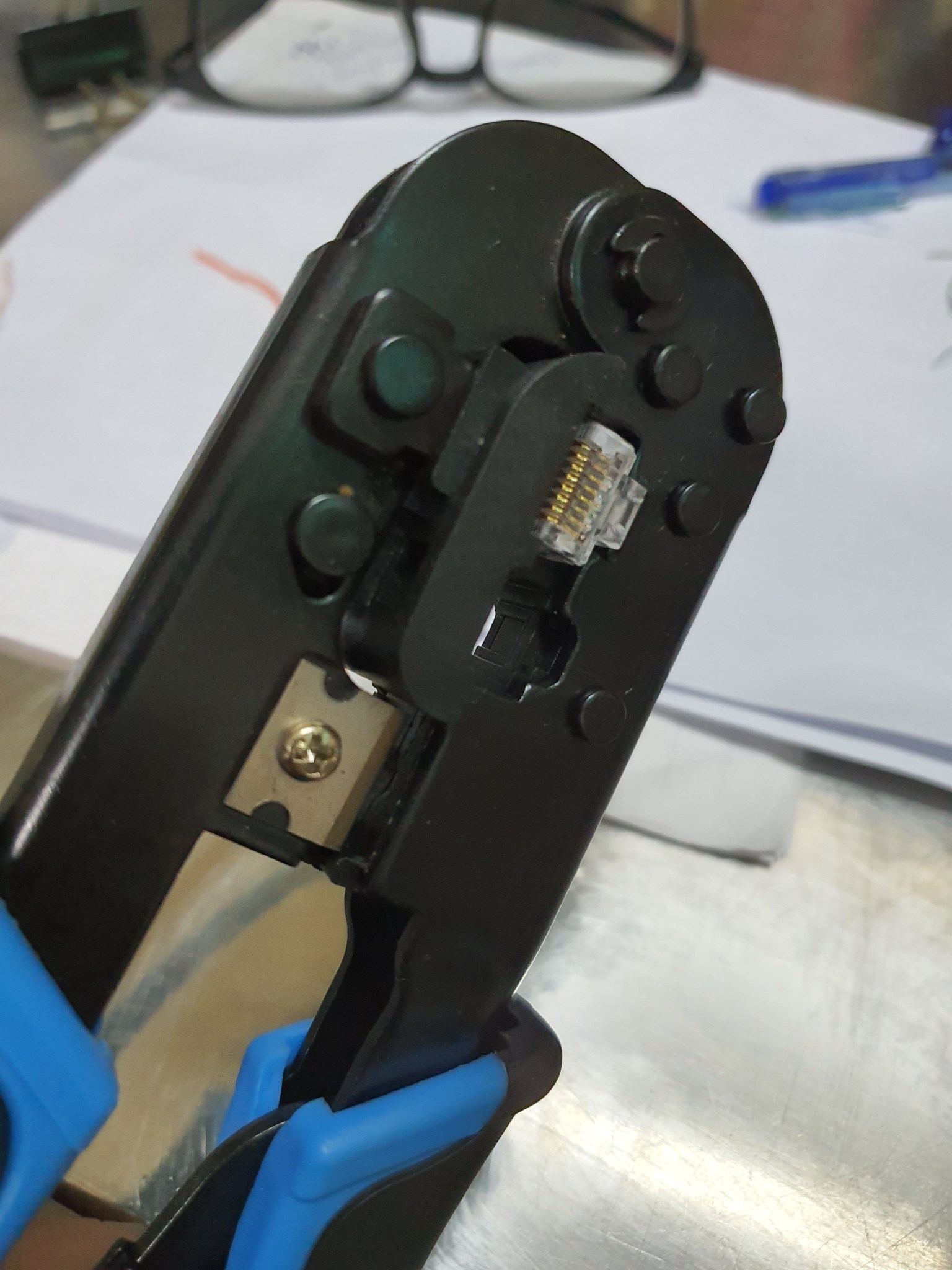 About STP/UTP cable, RJ45 connector and how to crimp RJ45 connector to ...